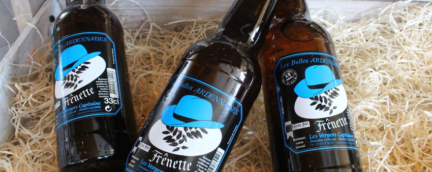 Différentes étapes pour préparer de la frênette en bouteille